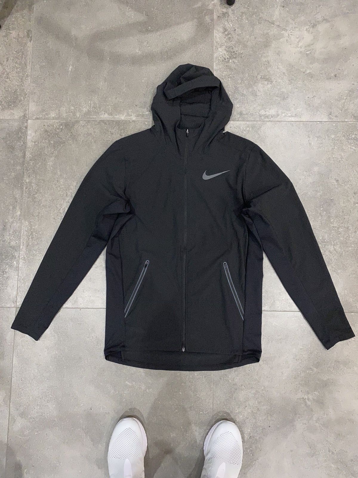 Nike Nike reflective Aero Running windrunner Sz. S | Grailed