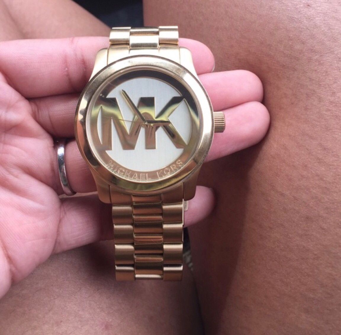 Michael kors 5473 store