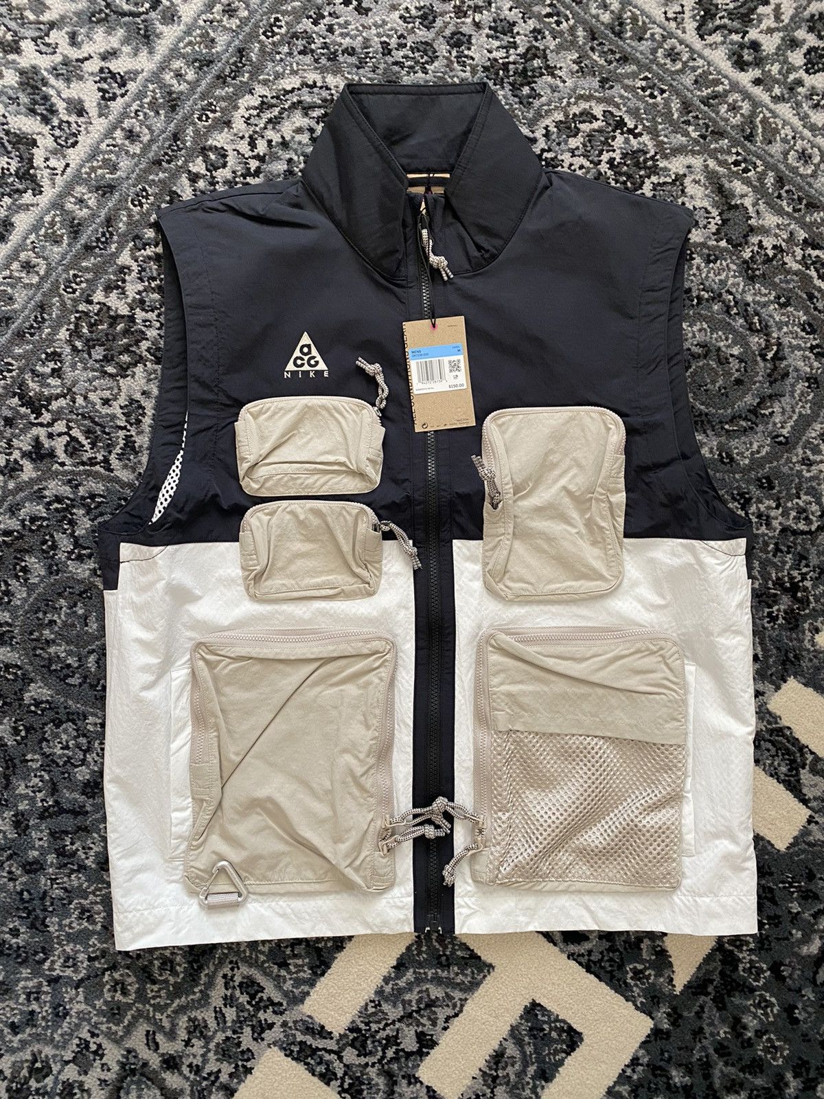Nike ACG Nike ACG Vest Black/Summit White - M | Grailed