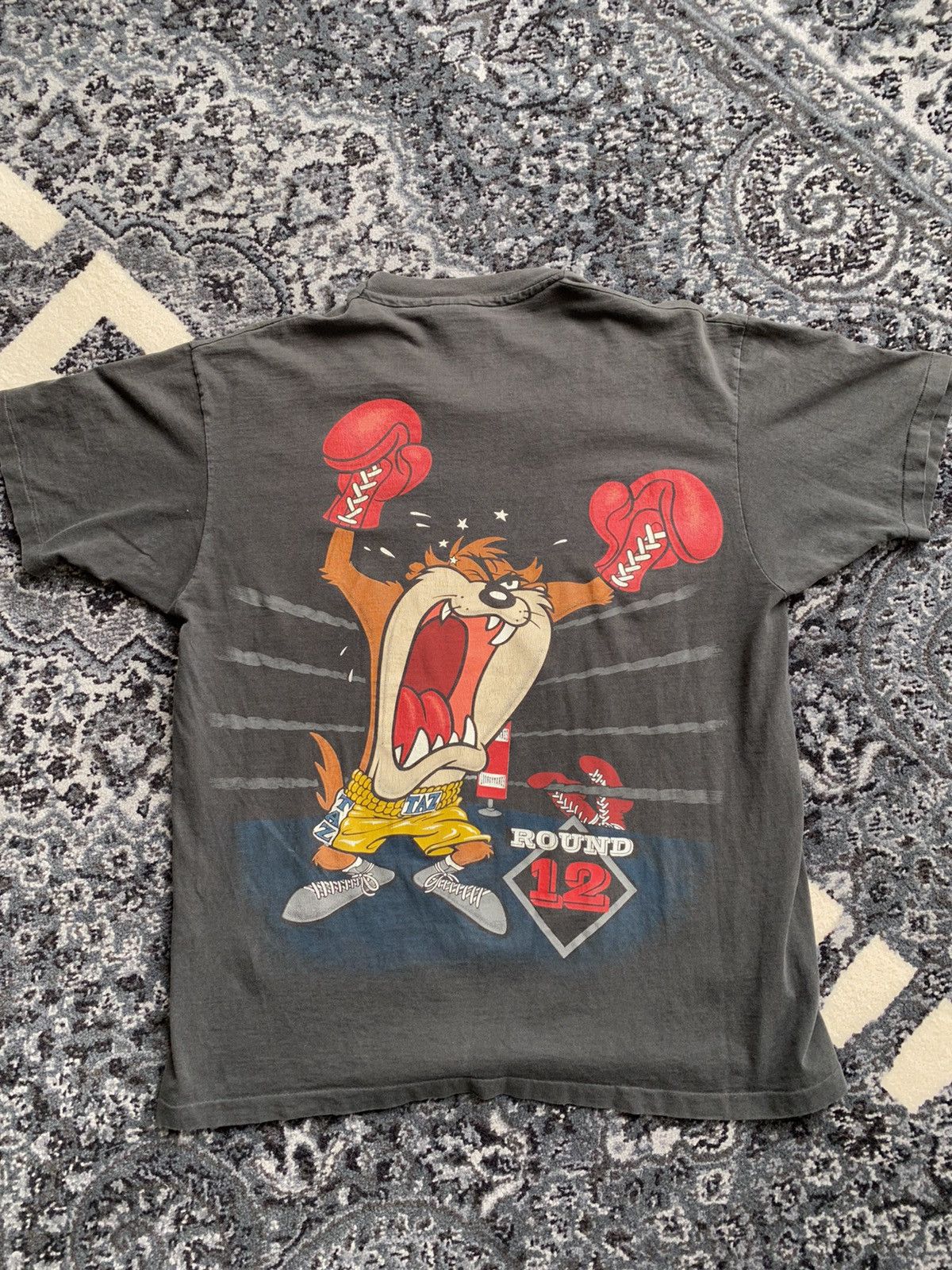 Vintage Vintage Oversize Tazmanian Devil (Taz) Boxing Tee | Grailed