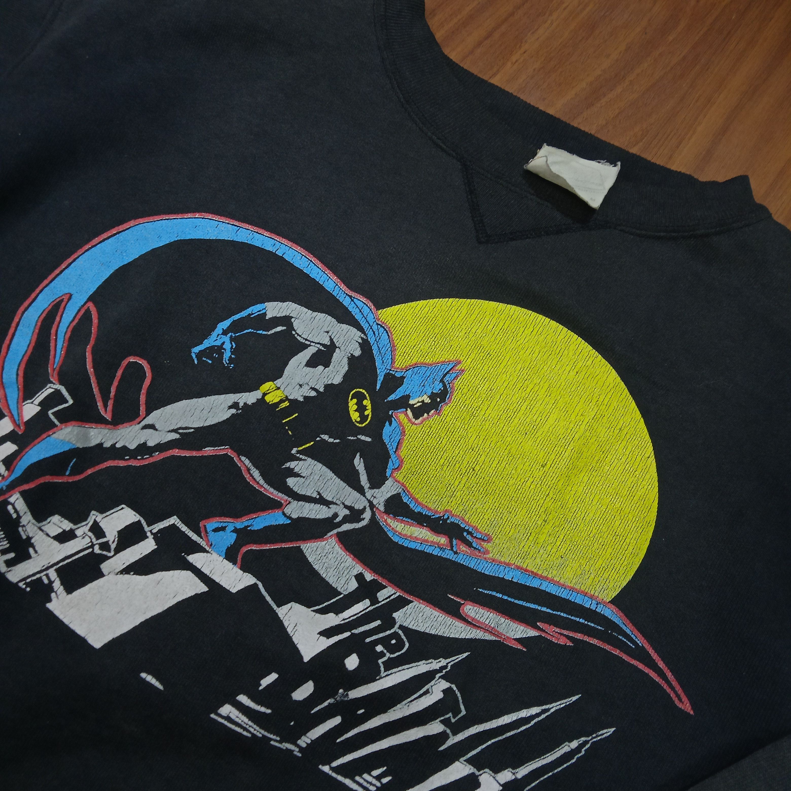 Batman × Dc Comics × Streetwear Vintage Rare Batman DC Comics Crewneck ...