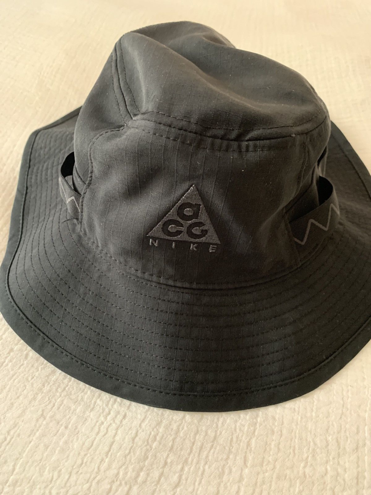 Nike ACG Nike ACG Bucket Hat Size S/M Black CU6525-010 | Grailed