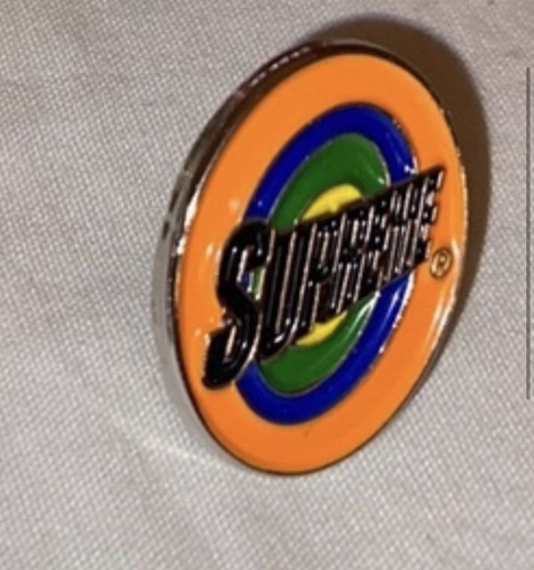 Supreme Pin set | Grailed