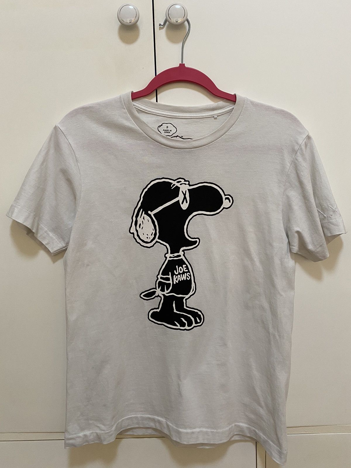 Kaws Kaws x Uniqlo x Peanuts Joe Kaws Yawn Outline | Grailed