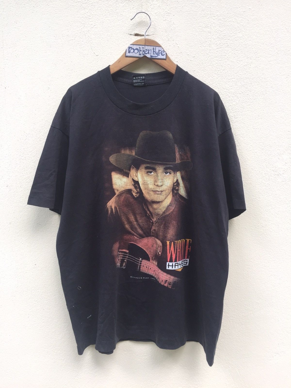 Tour Tee × Vintage Vintage 1995 OLD ENOUGH TO KNOW BETTER Wade Hayes ...
