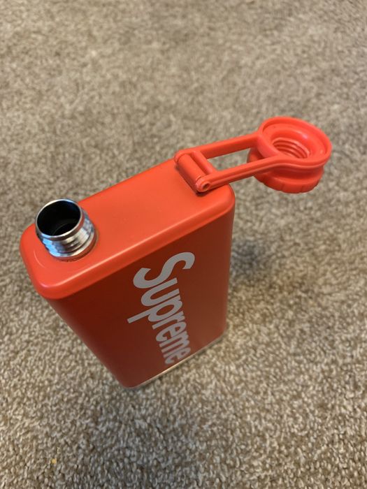 Supreme Stanley Adventure Flask | Grailed