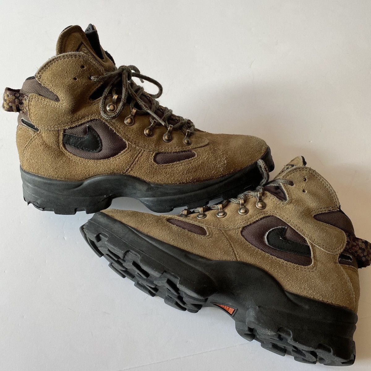 Vintage Vintage Nike ACG Leather Lace Up 90s Mountain Hiking Boots | Grailed