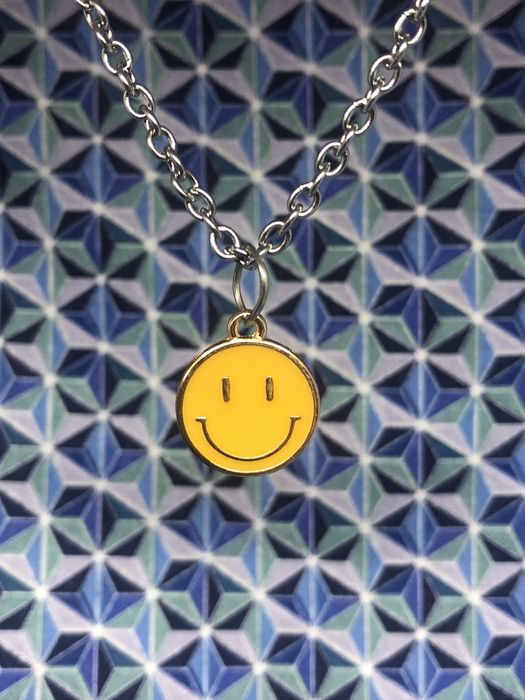 Chain Yellow Smiley Face Necklace | Grailed