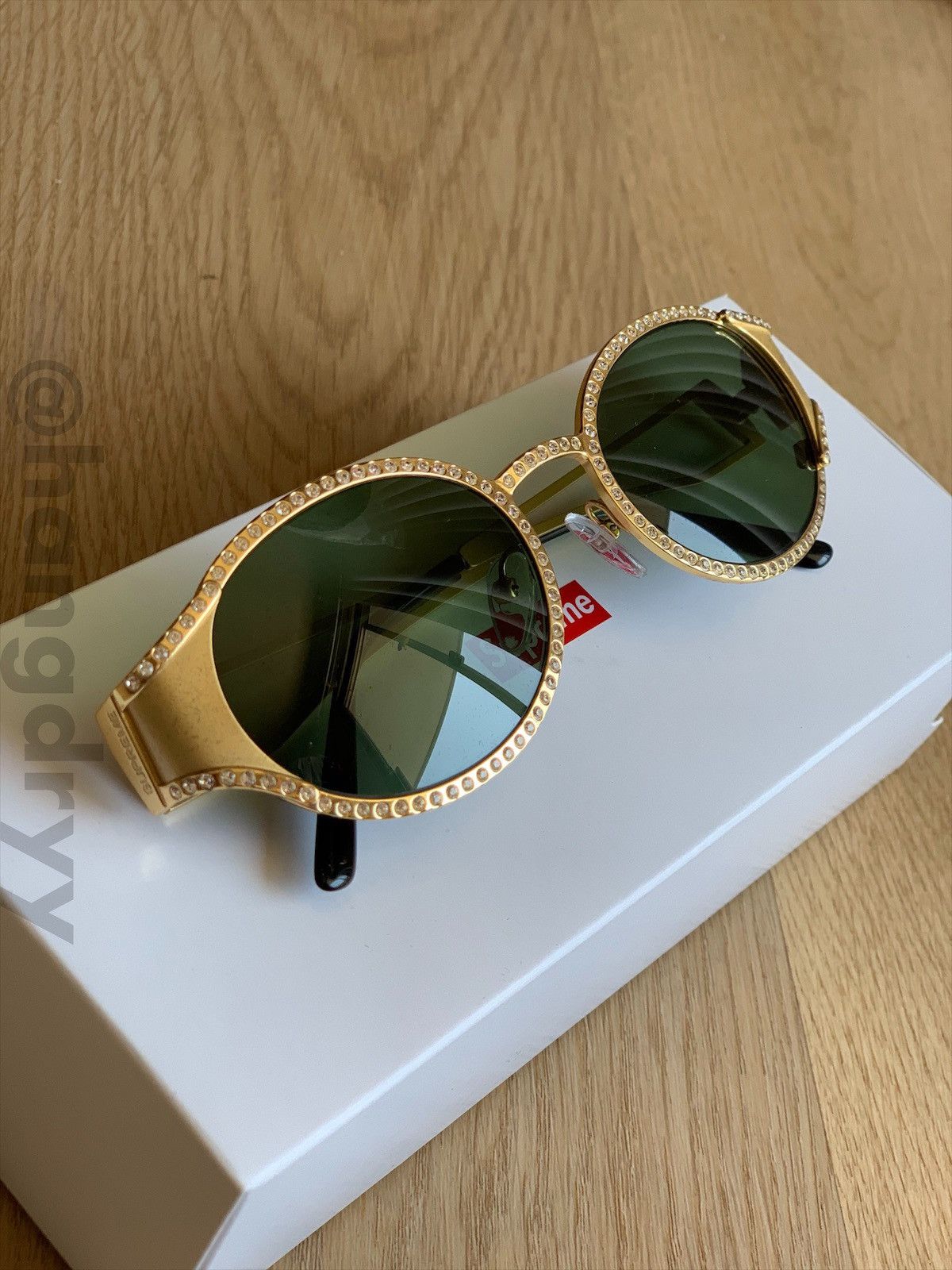 Supreme × Swarovski **FINAL DROP** Supreme Gold Swarovski Crystal ...