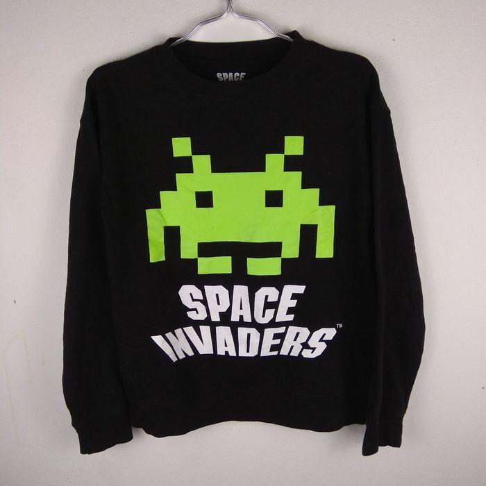 Vintage 80s Space Invaders Vintage Retro Logo Game Cartoon Sweater ...