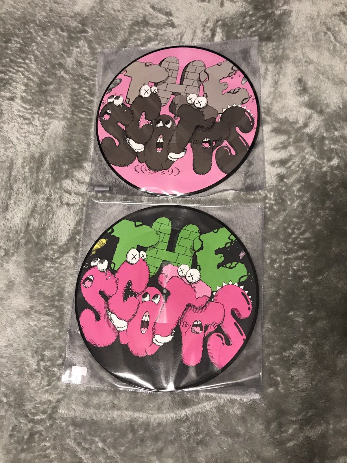 Kaws × Travis Scott Travis Scott The Scott’s 12in KAWS Picture Disk ...