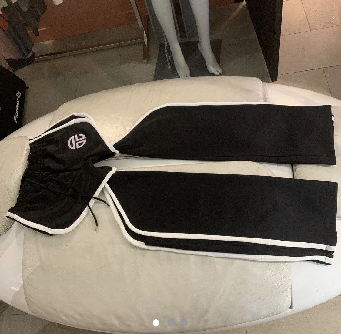 Telfar CUT OUT TRACKSUIT LOGO | Grailed