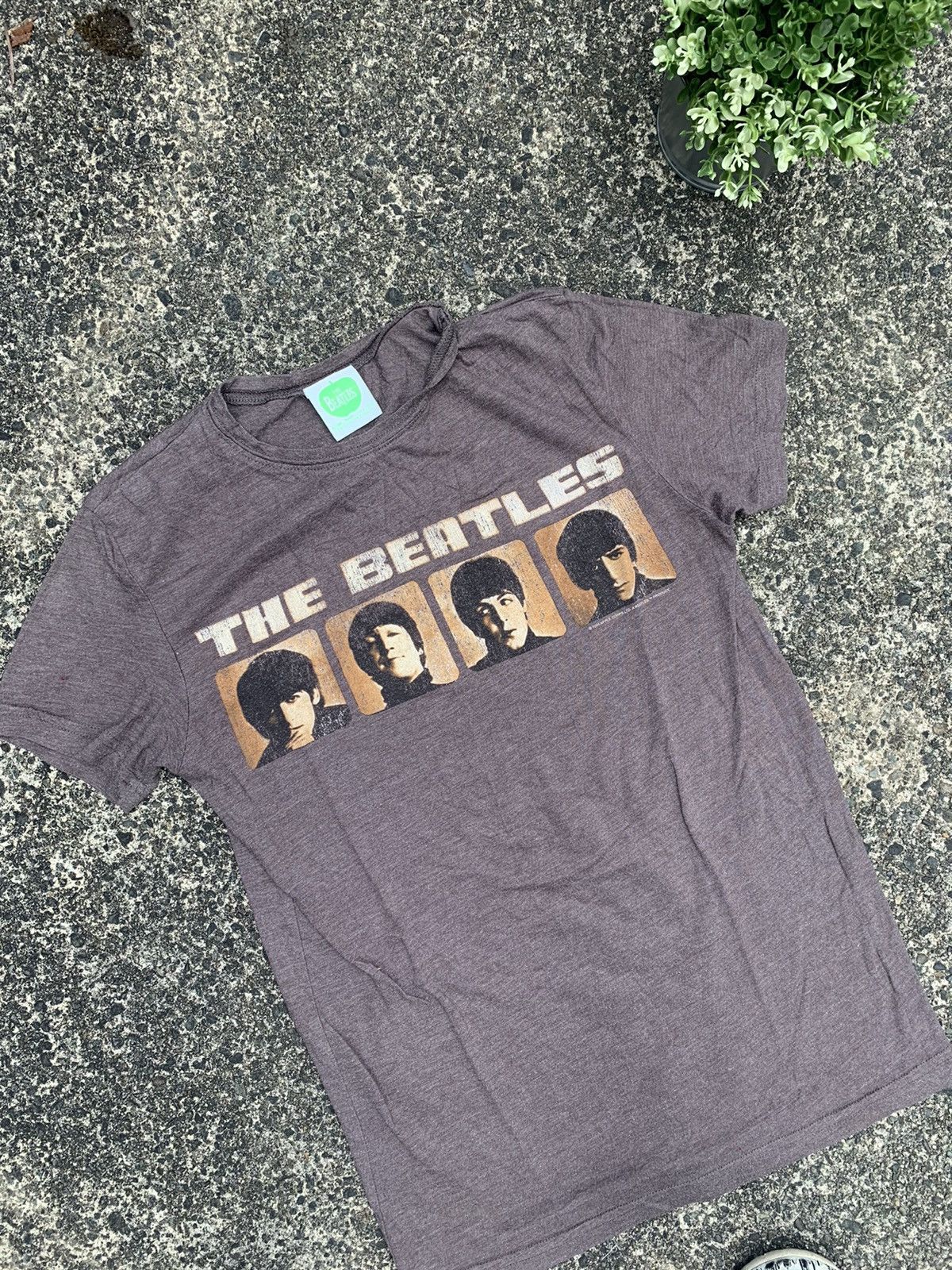 Band Tees × Vintage 2000s the Beatles Band tee | Grailed