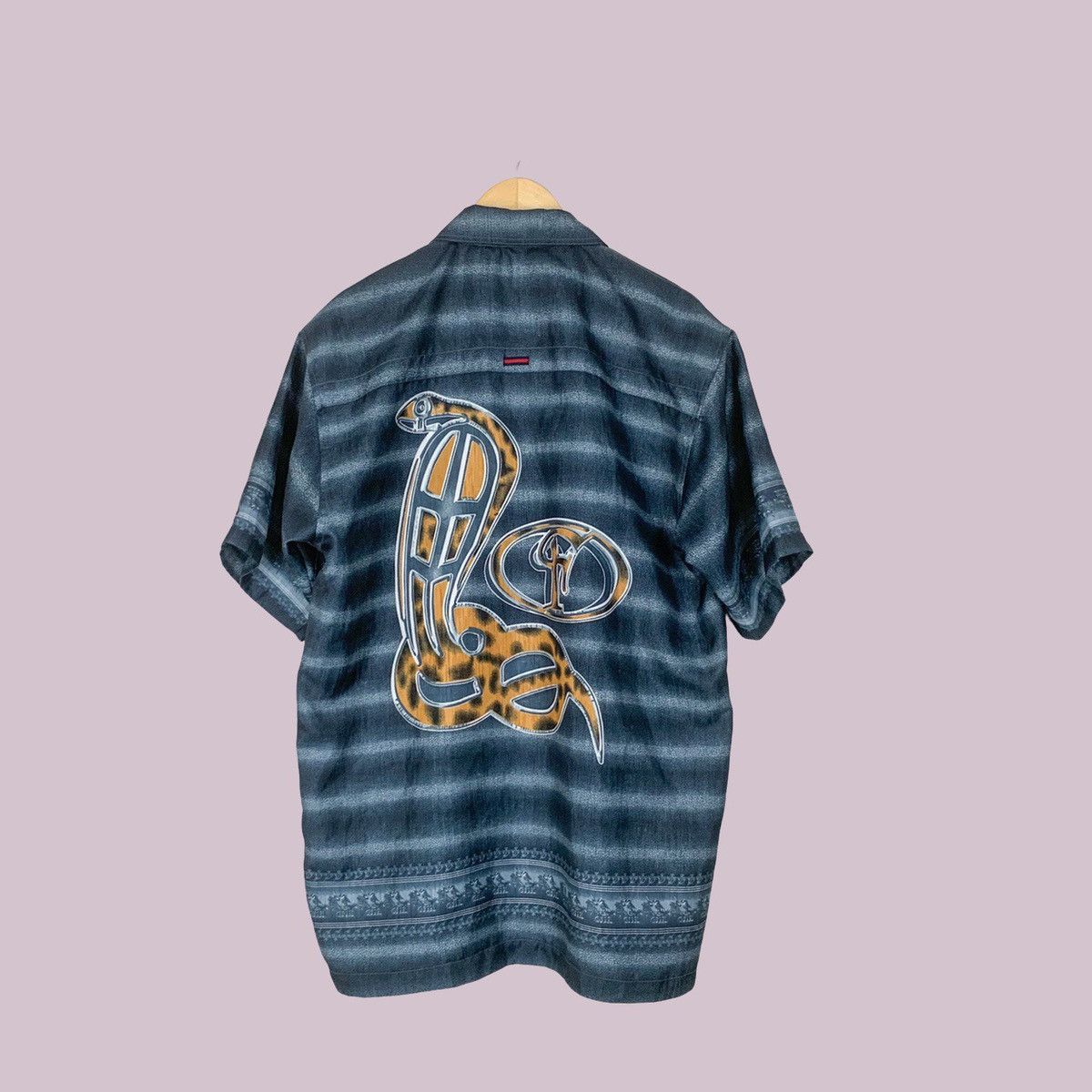 Vintage Vintage Y2K 90s Cobra Rave Bignd Oversized Shirt M | Grailed
