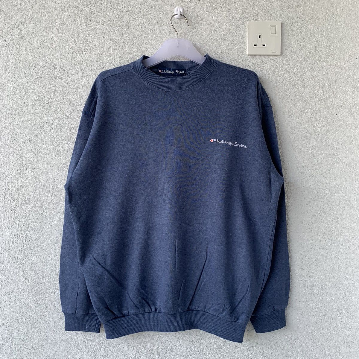 Vintage CHALLENGE SPIRIT sweatshirt spel out small logo.. | Grailed