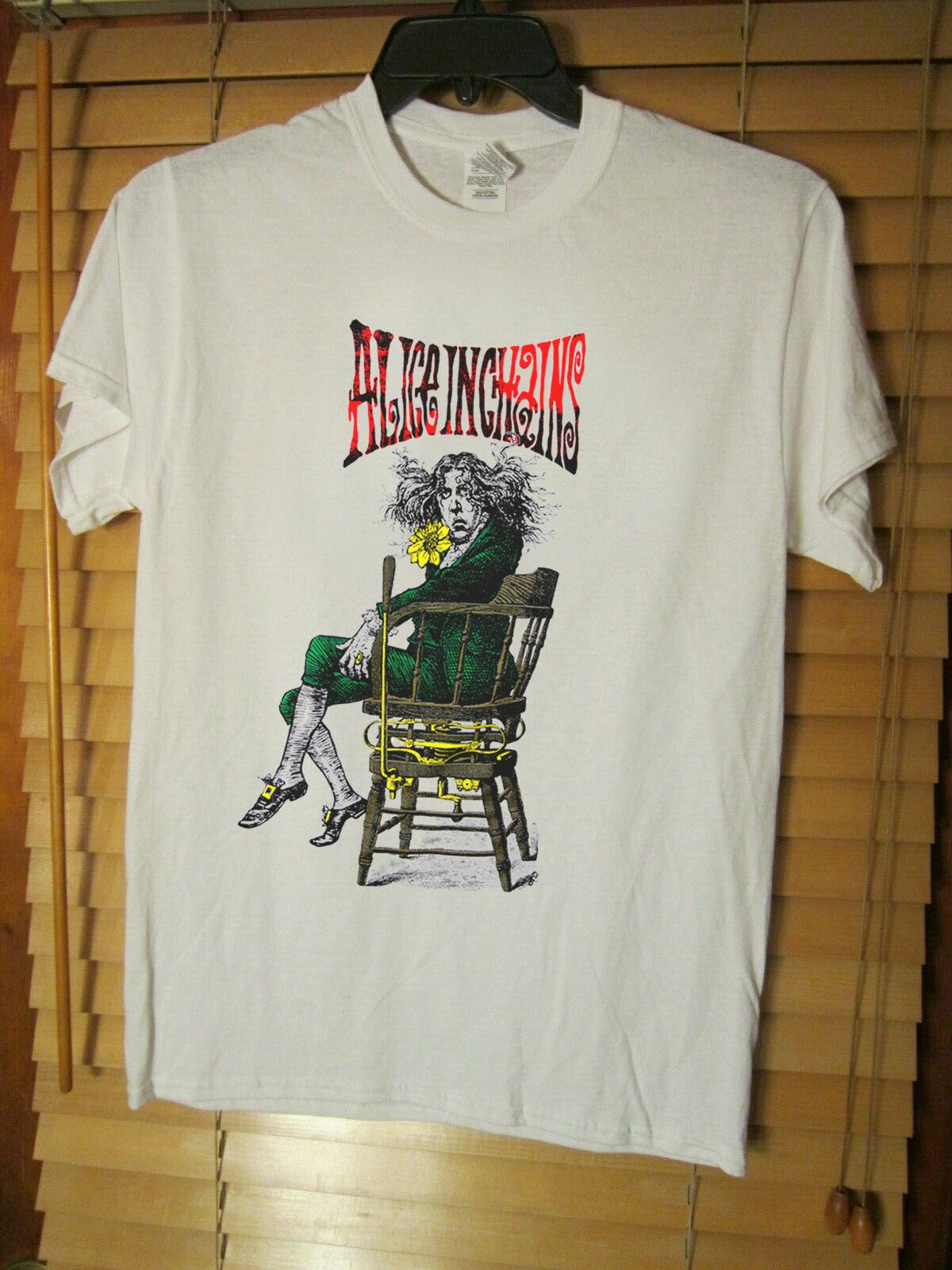 Band Tees × Rock Band × Tour Tee Alice In Chains Angry Chair Dirt Layne ...