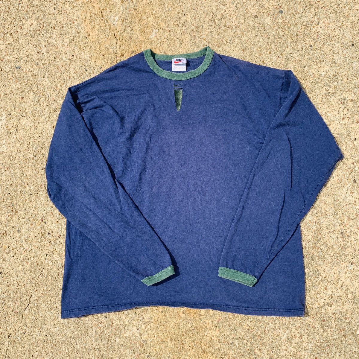 Nike Vintage Nike middle check | Grailed