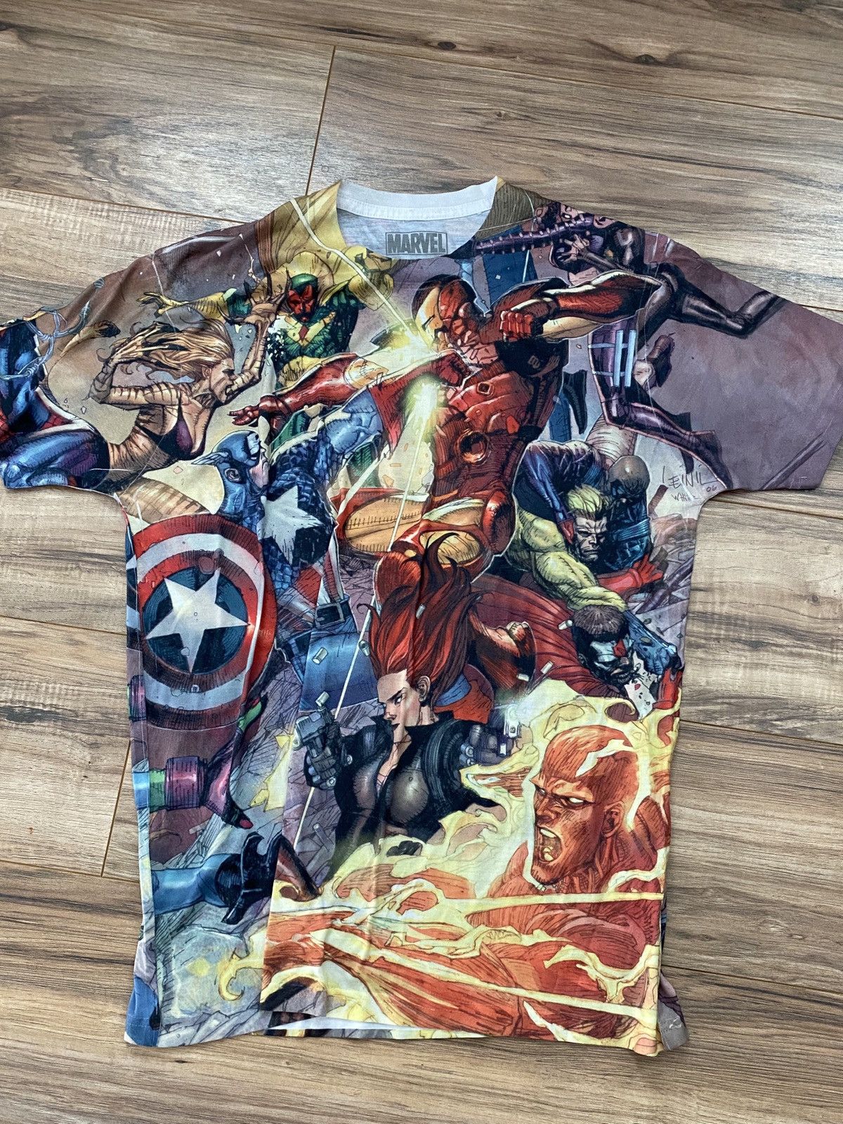 Marvel Comics × Vintage Vintage Marvel Universe Avengers All Over Print ...