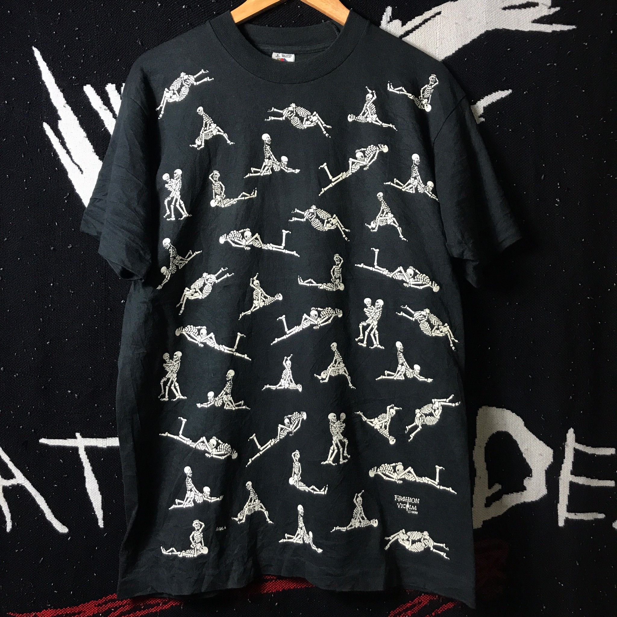 Streetwear × Vintage Fashion Victim Skeleton Orgy Rare Vintage 1990 Aop