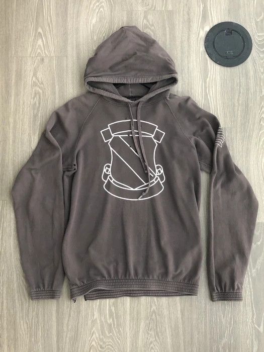 Number (N)ine NUMBER NINE Crest Shield Distressed Sweater | Grailed