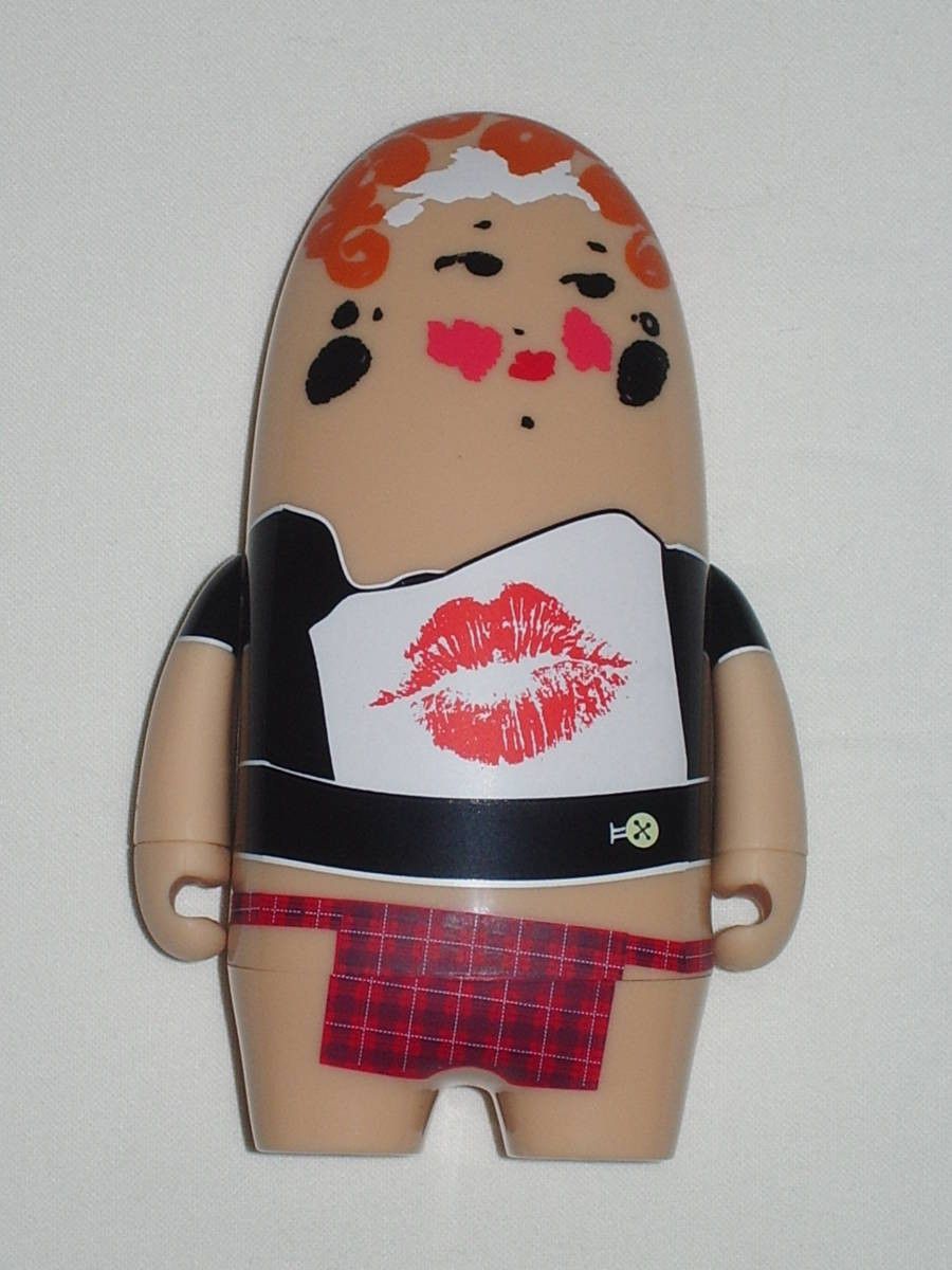 Vivienne Westwood Vivienne Westwood VISIONAIRE Kidrobot “MORE TOYS ...