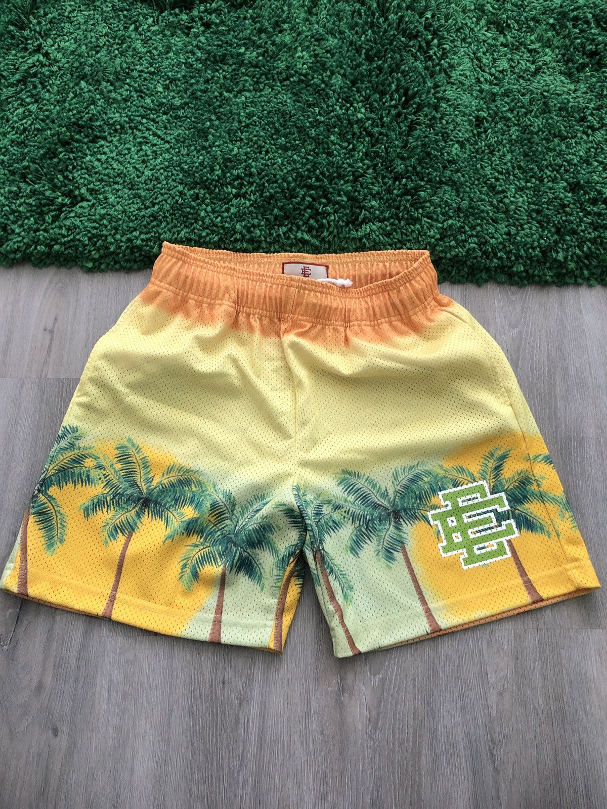 Eric Emanuel Eric Emanuel Sunset Palm Tree Beach Shorts Size Medium ...