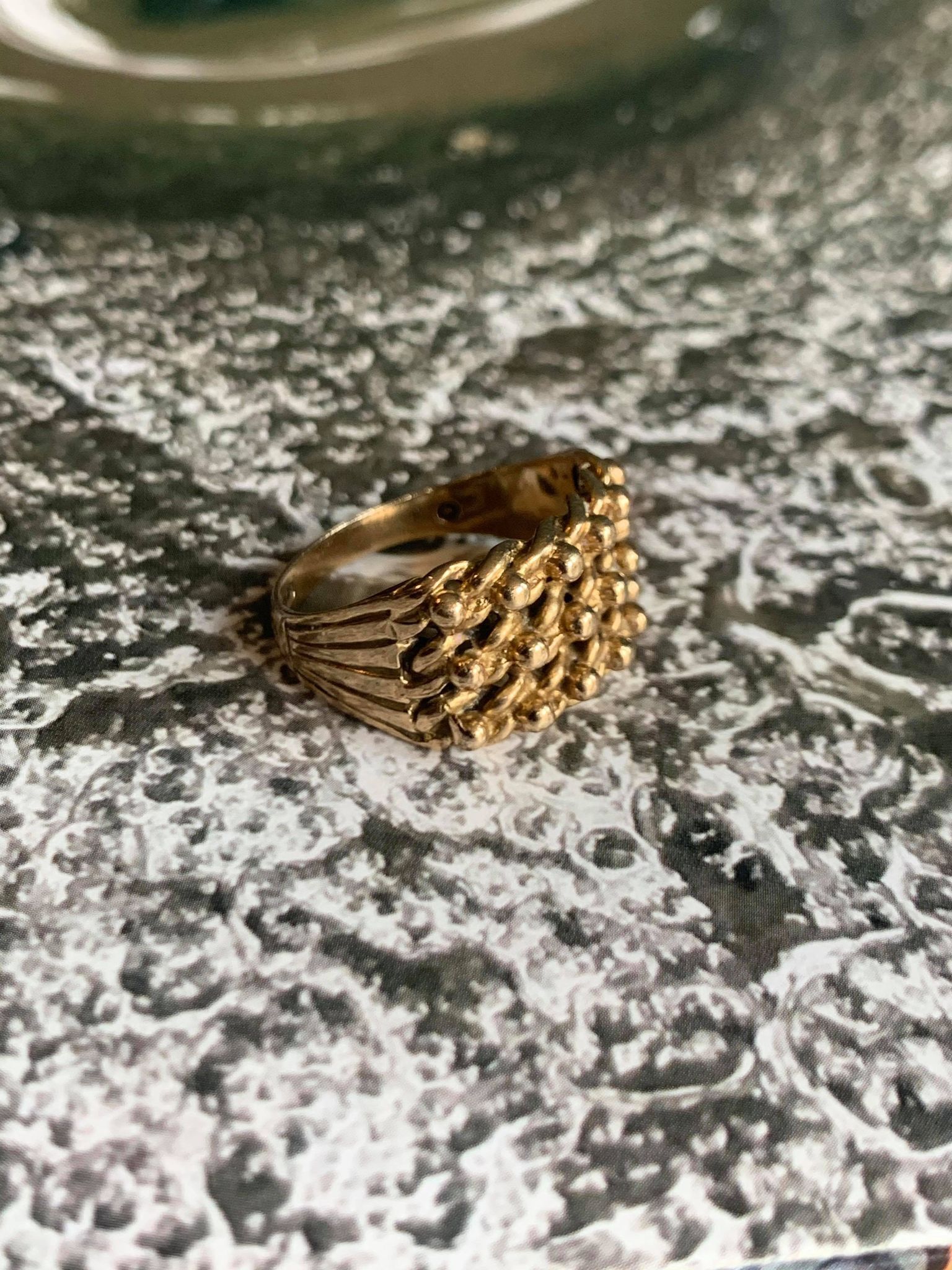 Gold 9ct gold 3 row keeper ring Grailed