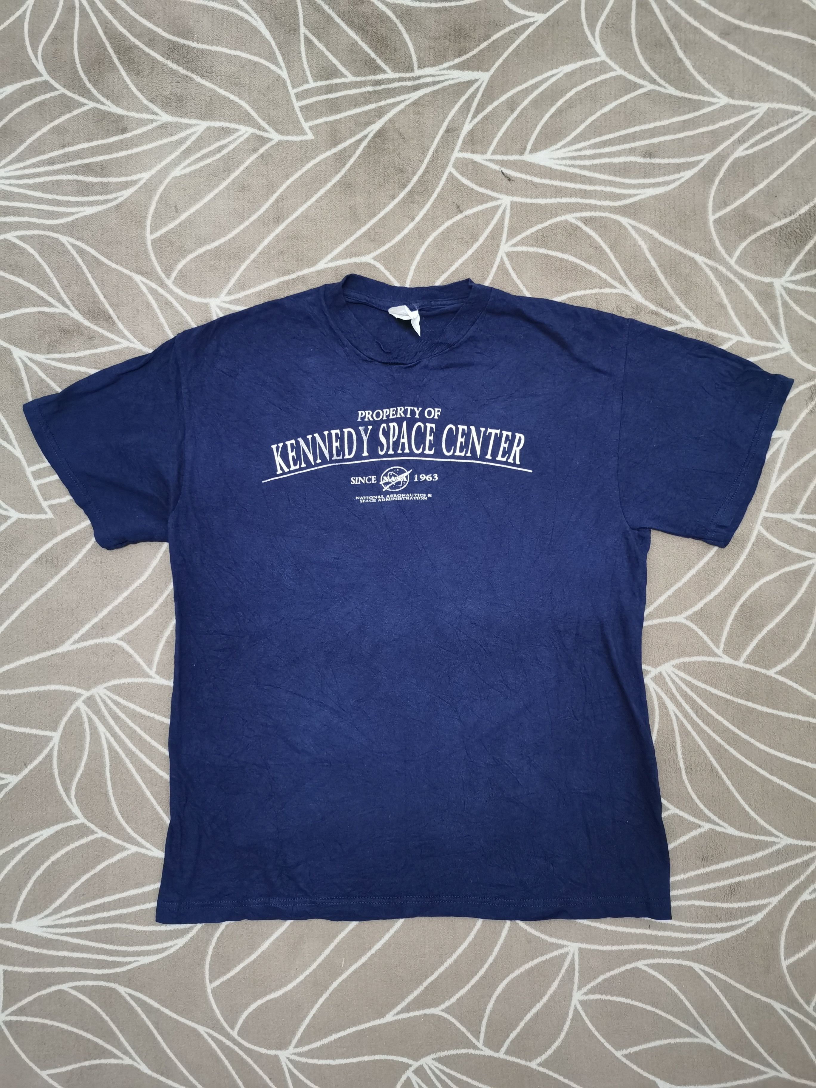 Vintage Kennedy Space Center T-shirt | Grailed