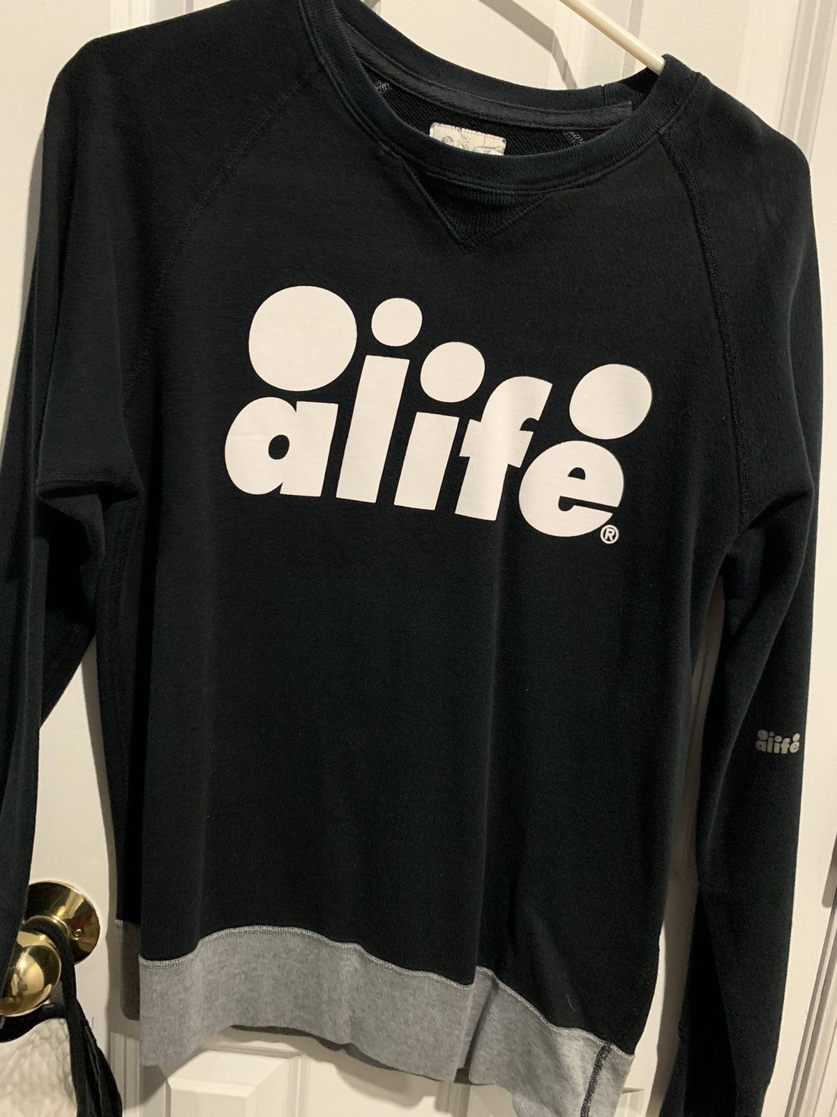 Alife Crewneck.