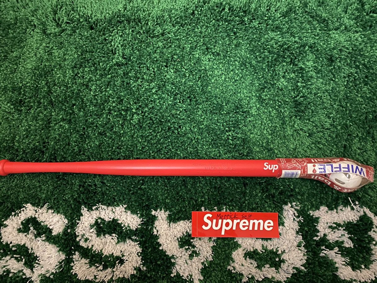 Supreme Supreme wiffle toss ball and bat | Grailed