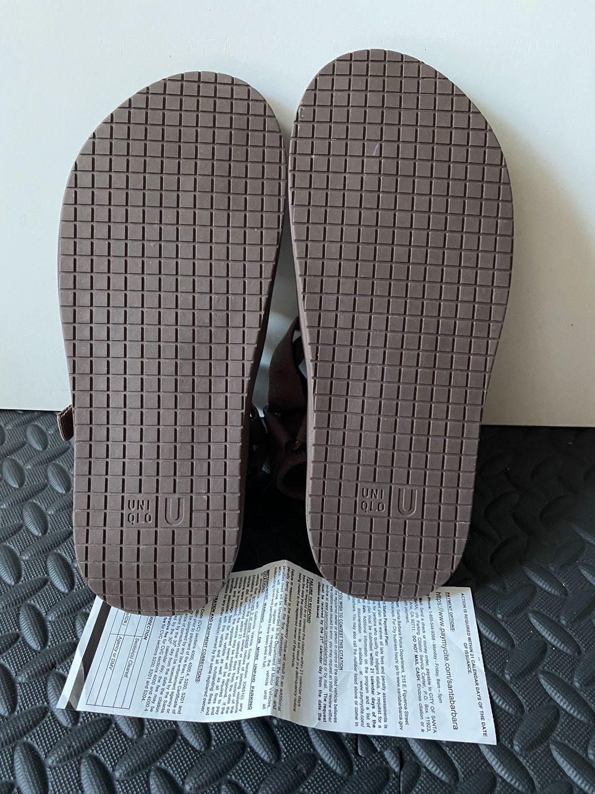 Uniqlo Uniqlo U Chocolate Thong Sandals Size L (Fit 7-8 US) | Grailed