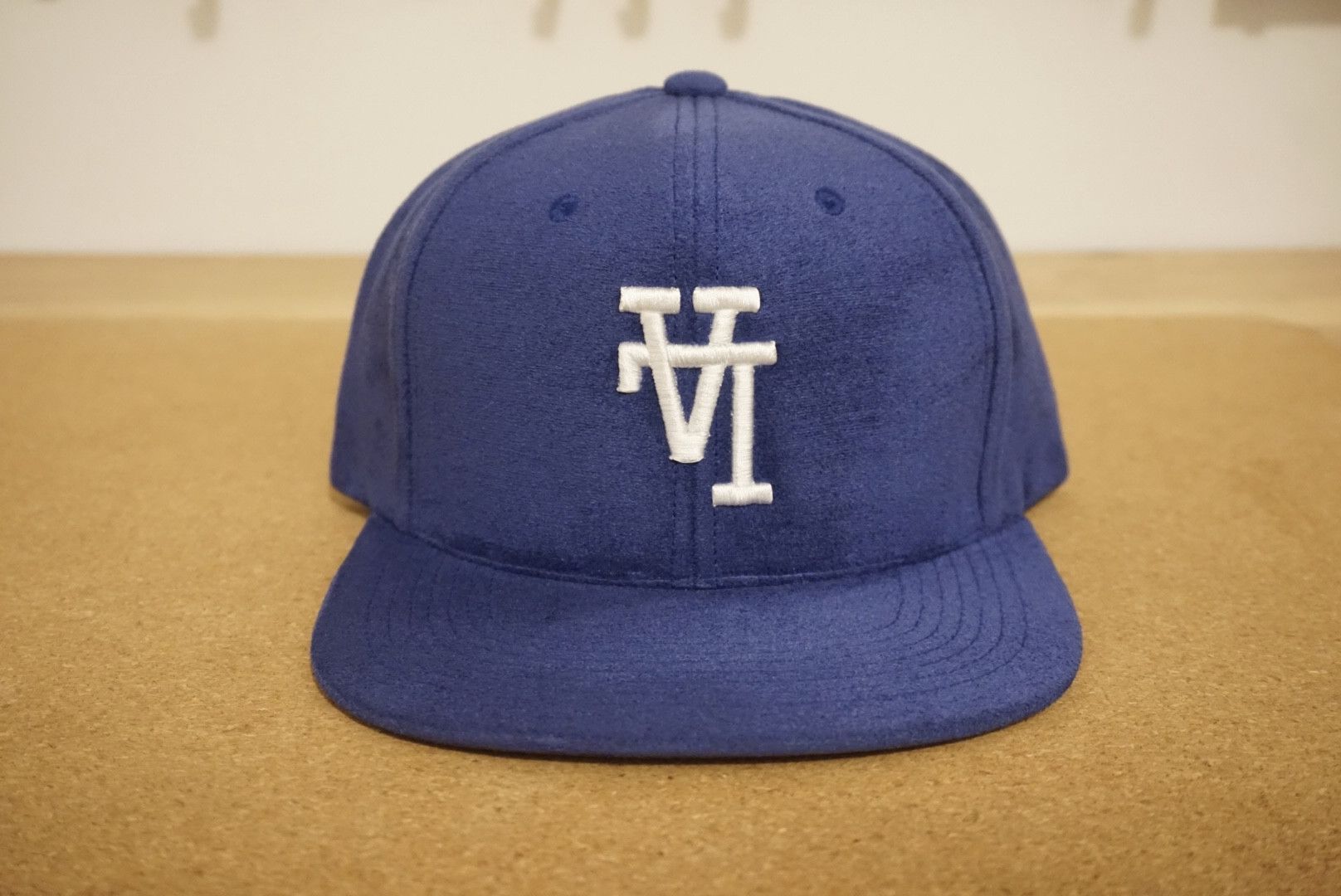 MLB Suede Upside Down LA Hat | Grailed