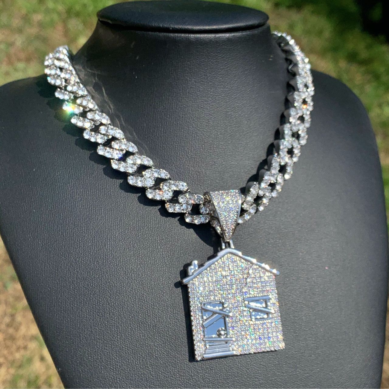 Jewelry × Streetwear Trap House Pendant + Cuban Chain White Gold Iced ...