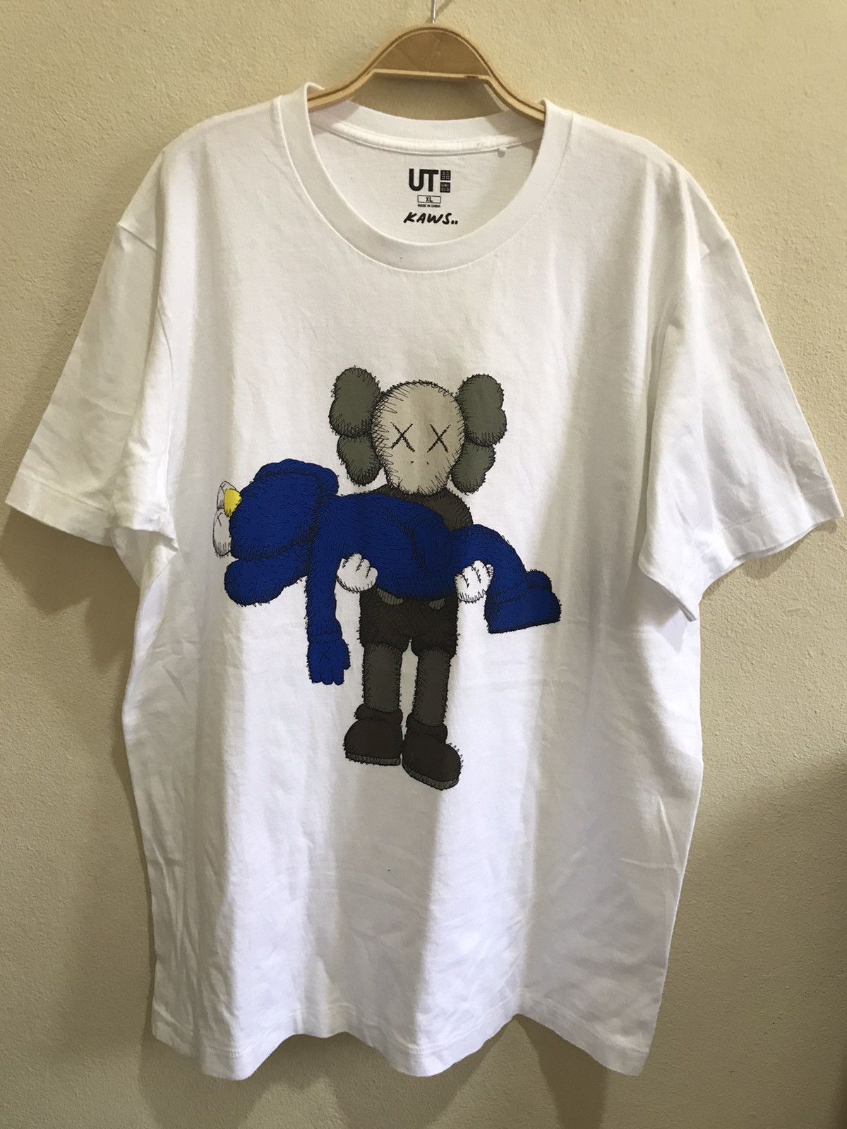 Kaws × Uniqlo Uniqlo collab with Kaws (original uniqlo) | Grailed