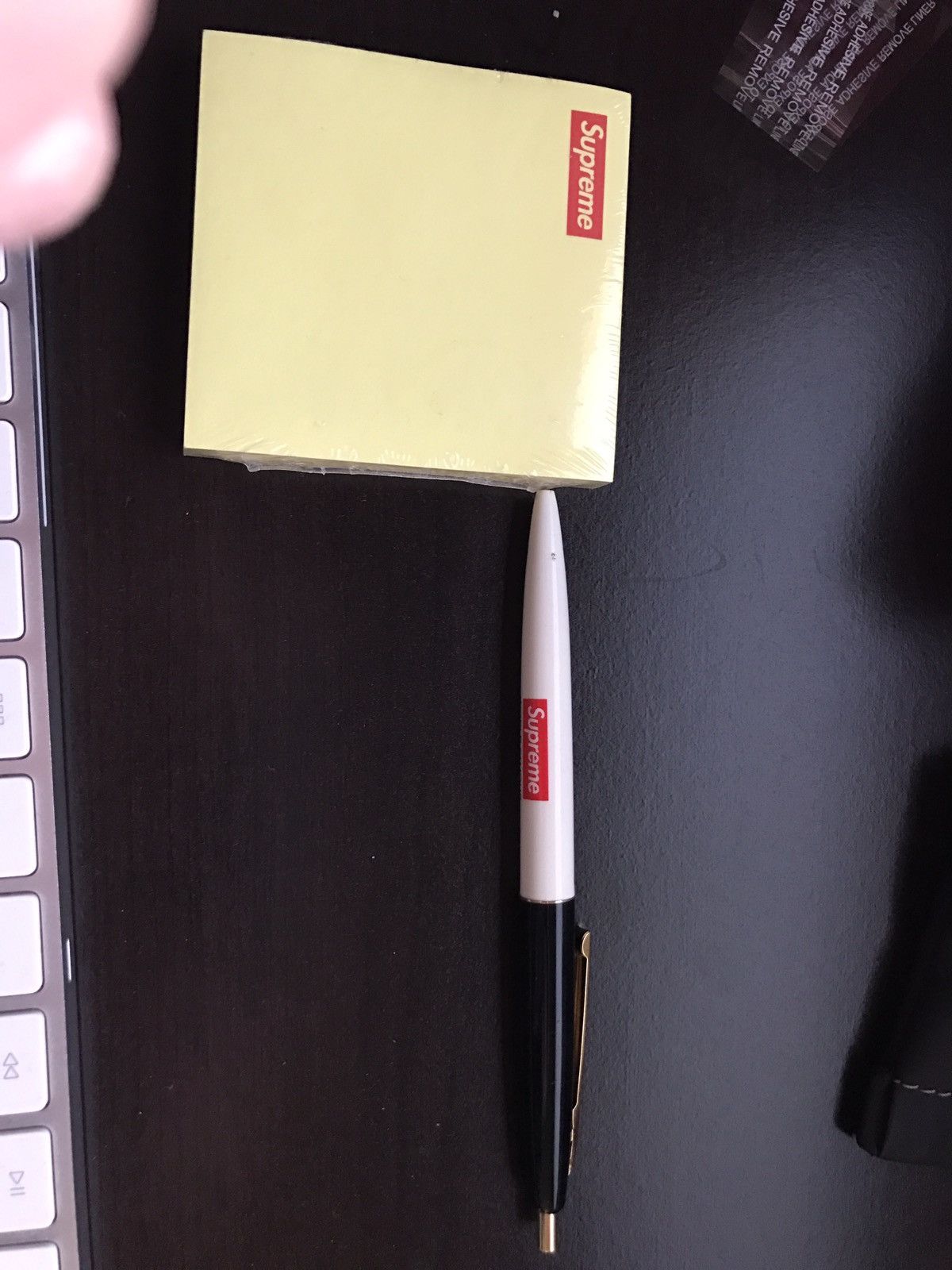 Supreme Supreme Pen & Post Its | Grailed