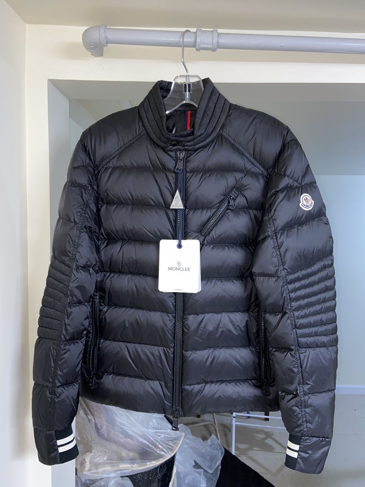 Moncler brel jacket store
