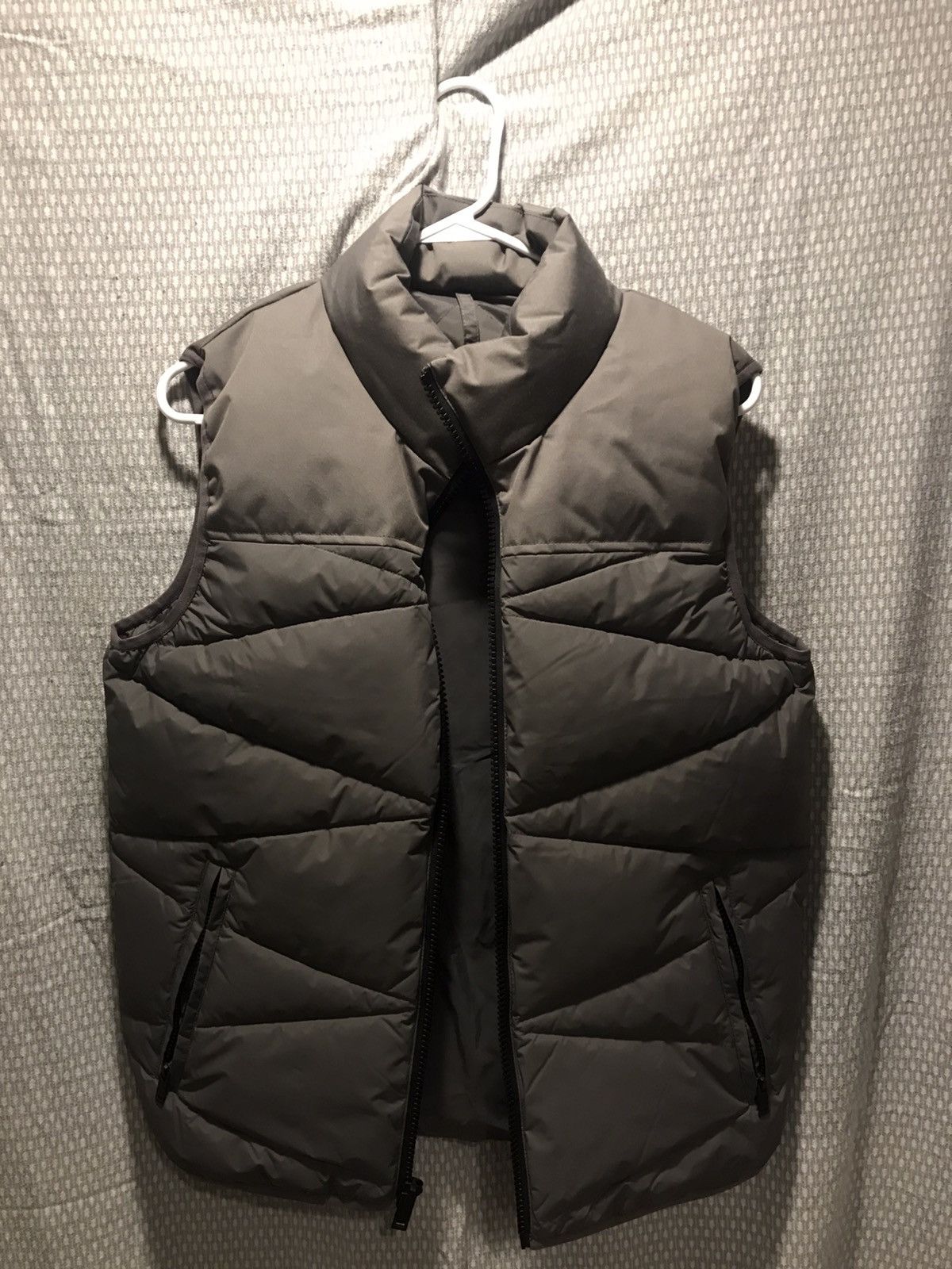 Ugg *RARE* Brand New UGG Curtis Water/Snowproof Puffer Vest - S | Grailed