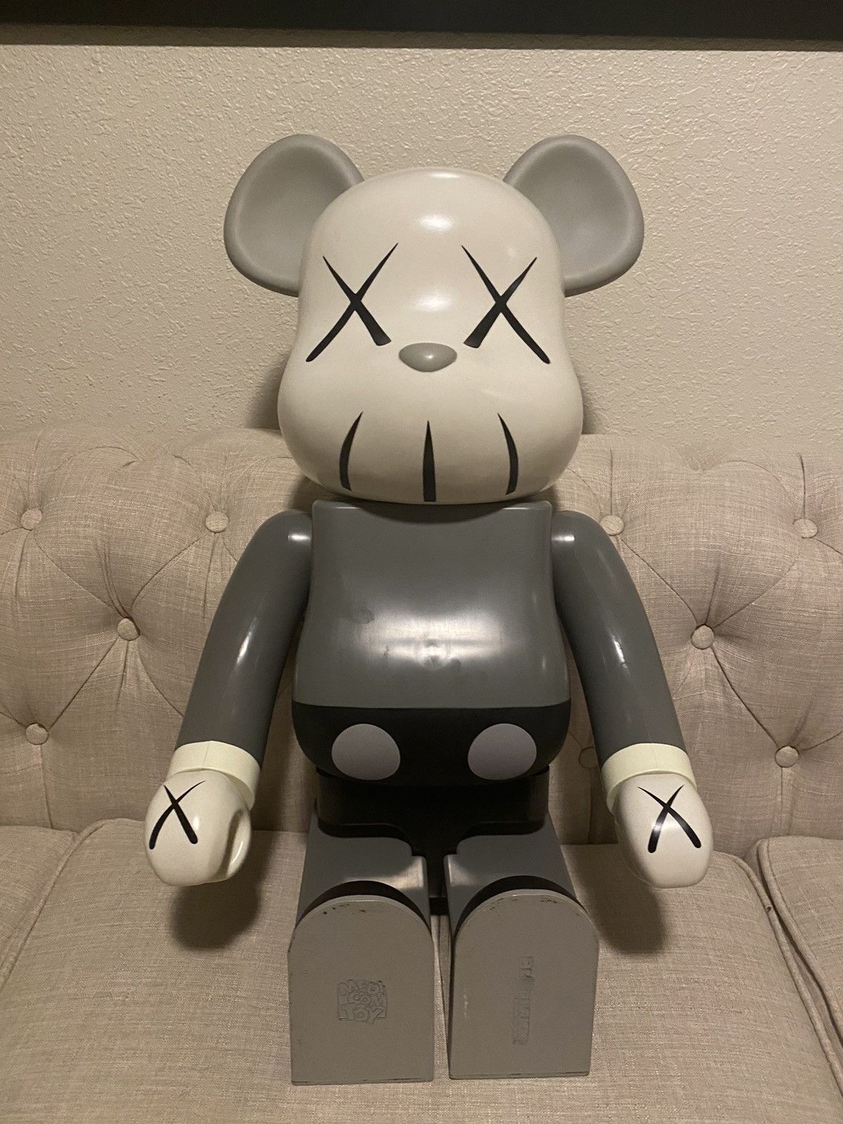 Kaws × Medicom Bearbrick Kaws Bearbrick 1000% Grey 2002 AUTHENTIC | Grailed