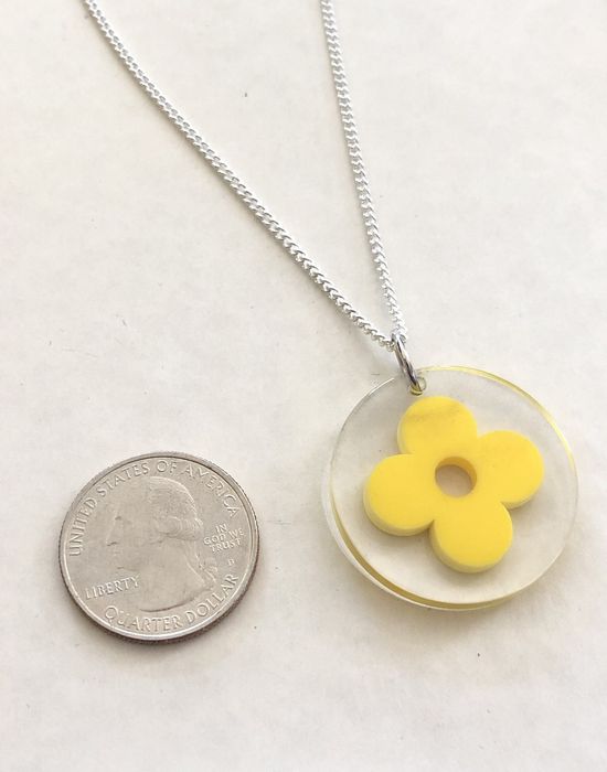 Louis Vuitton Louis Vuitton LV Clover Clear Pendant on Chain/Necklace ...