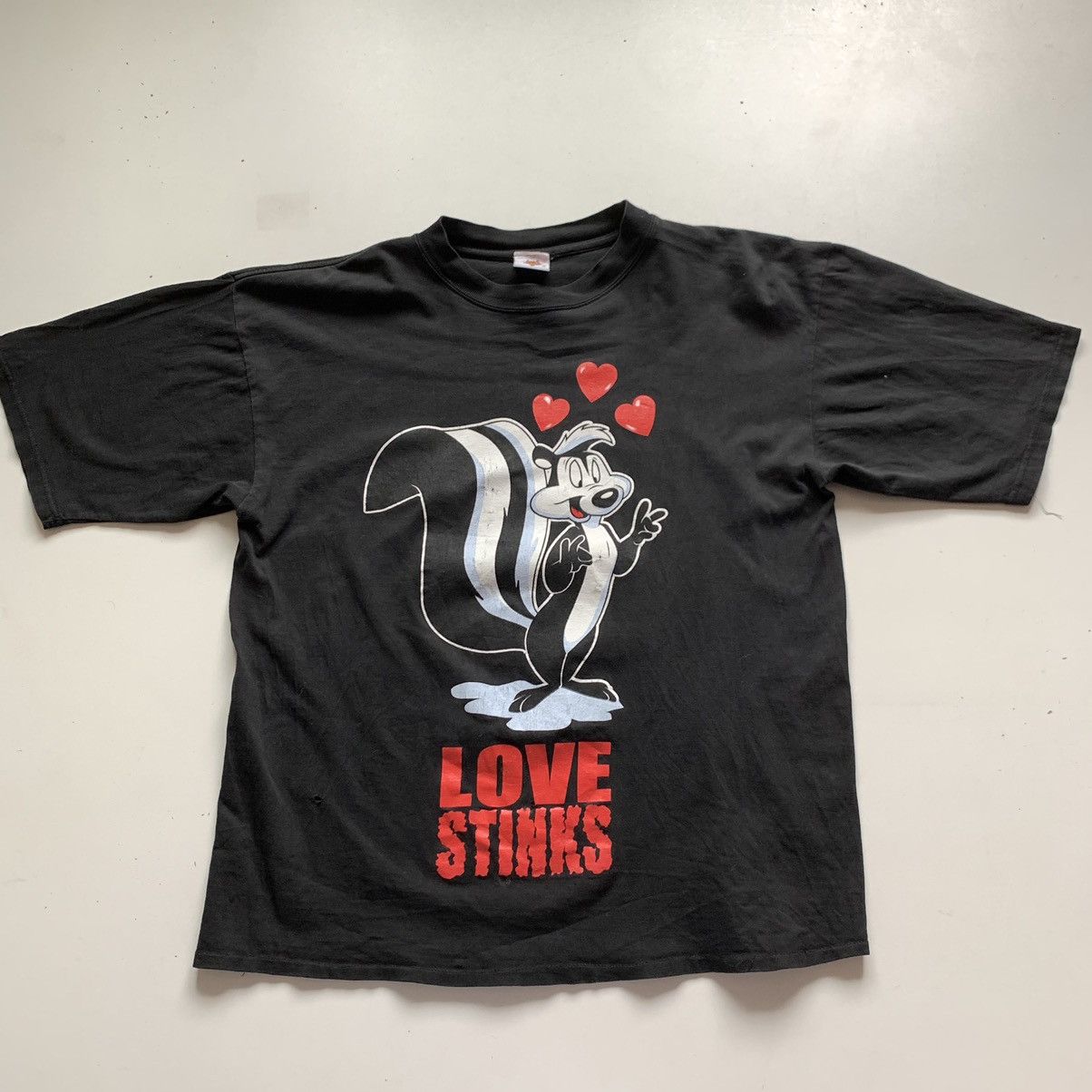 Cartoon Network × Vintage × Warner Bros Vintage 1998 Love Stinks Pepe ...