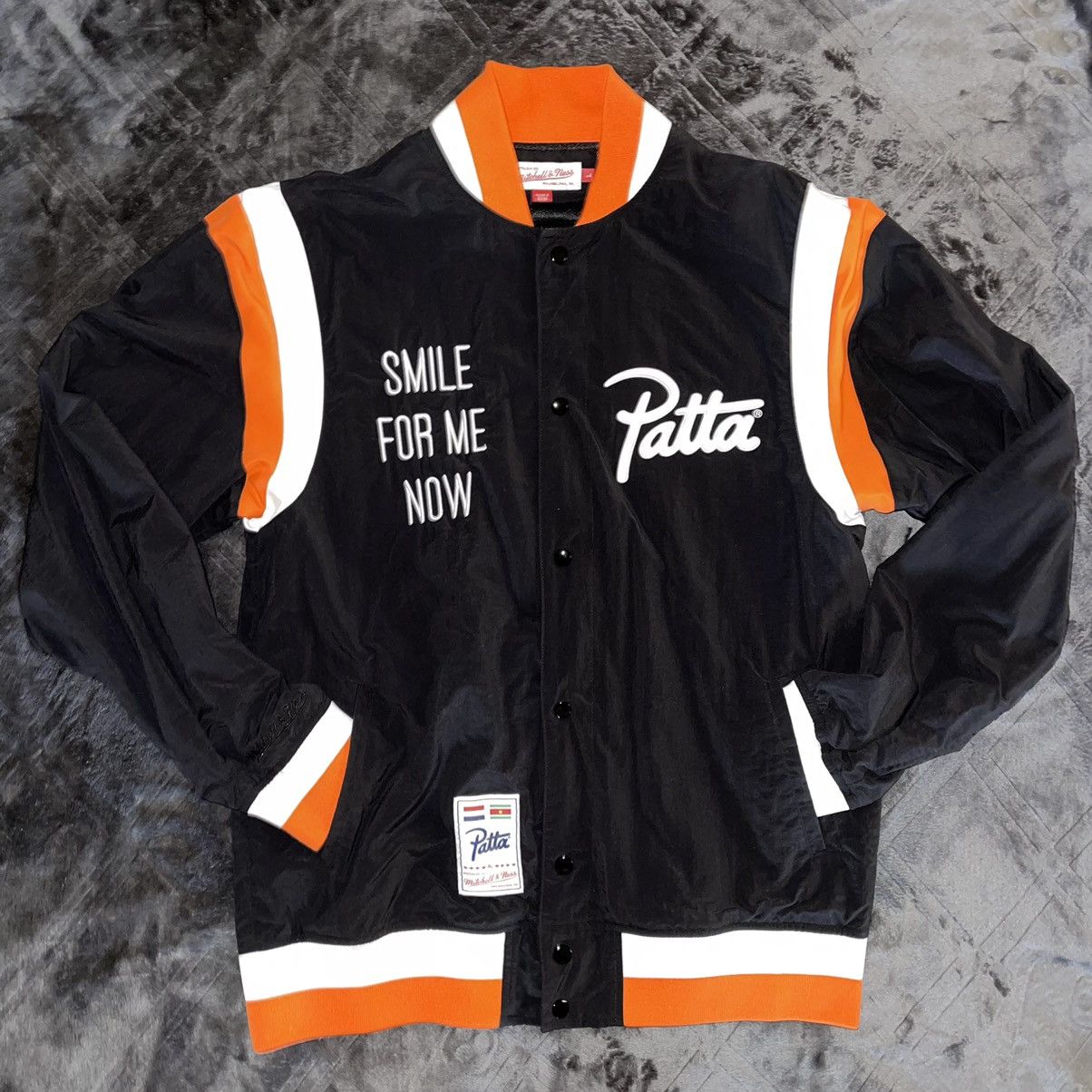 Mitchell & Ness × Patta Patta Mitchell & Ness Smile For Me Now warmup ...