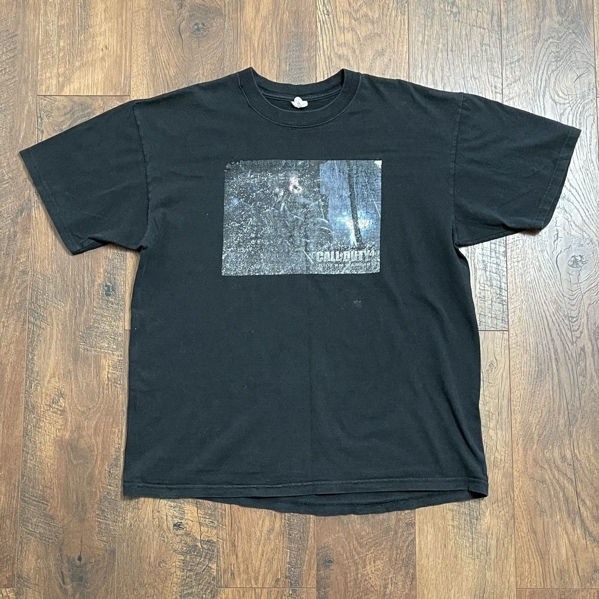 Vintage Vintage Y2K Call of Duty 4 Modern Warfare Cptn Price T-Shirt ...