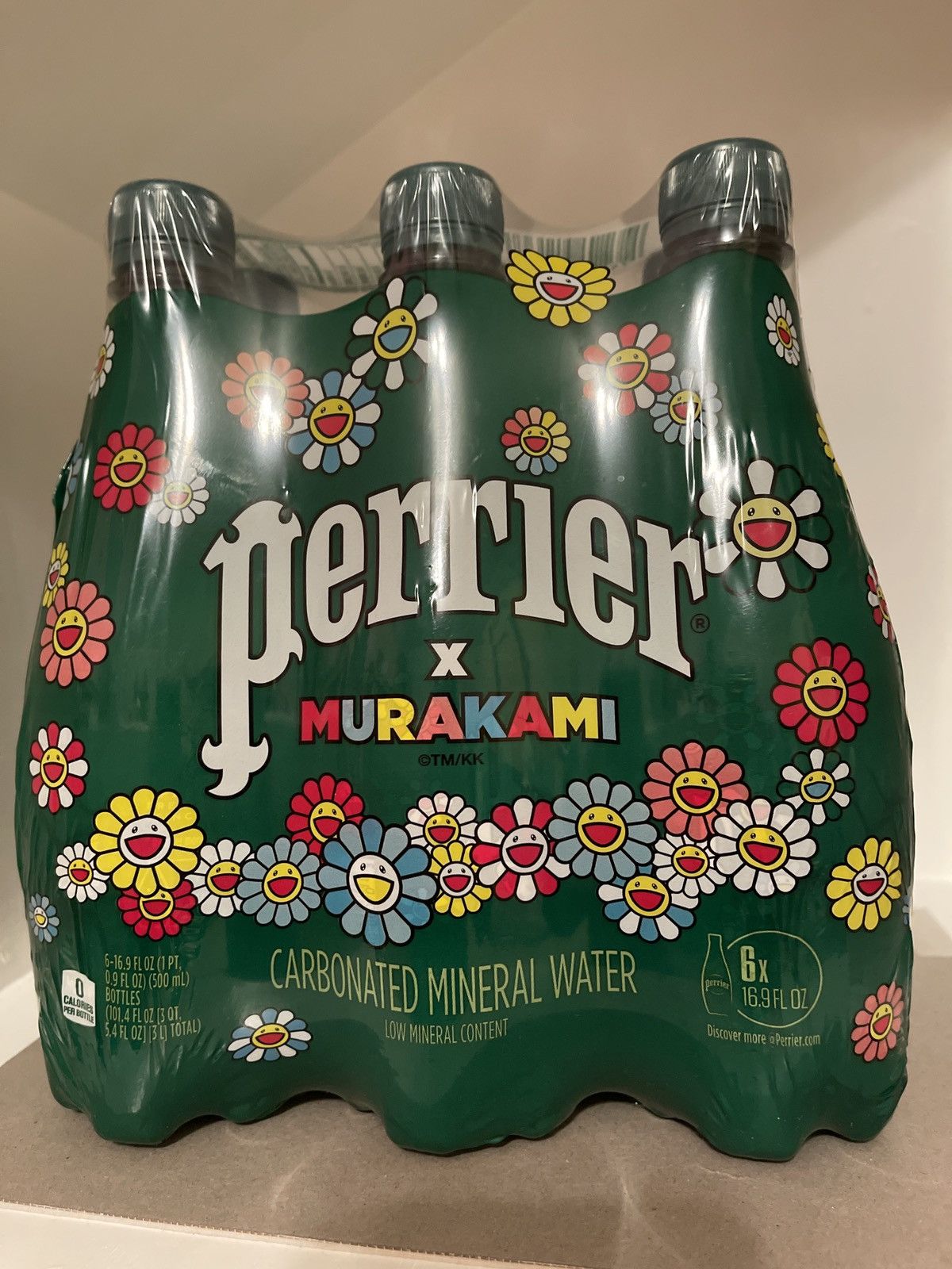 Takashi Murakami Perrier x Murakami Carbonated Mineral Water (6pk ...