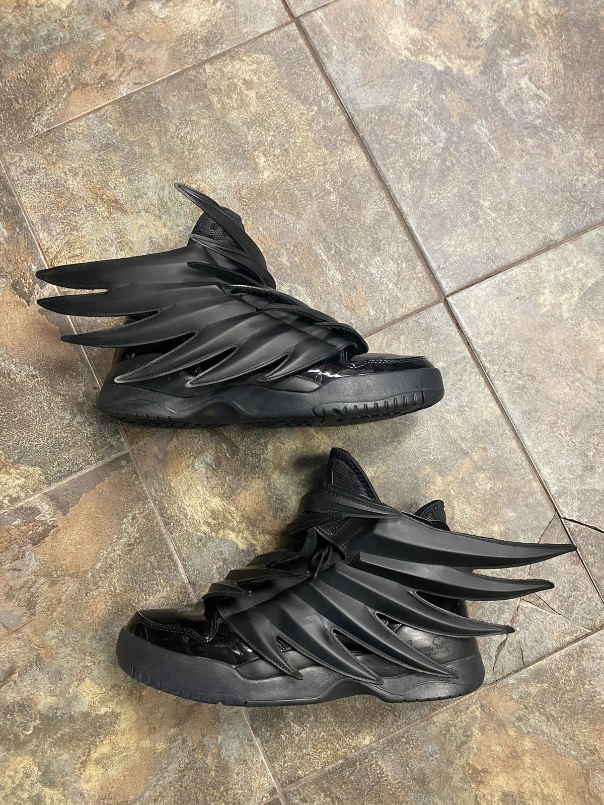 Adidas × Jeremy Scott JS Wings 3.0 Batman | Grailed