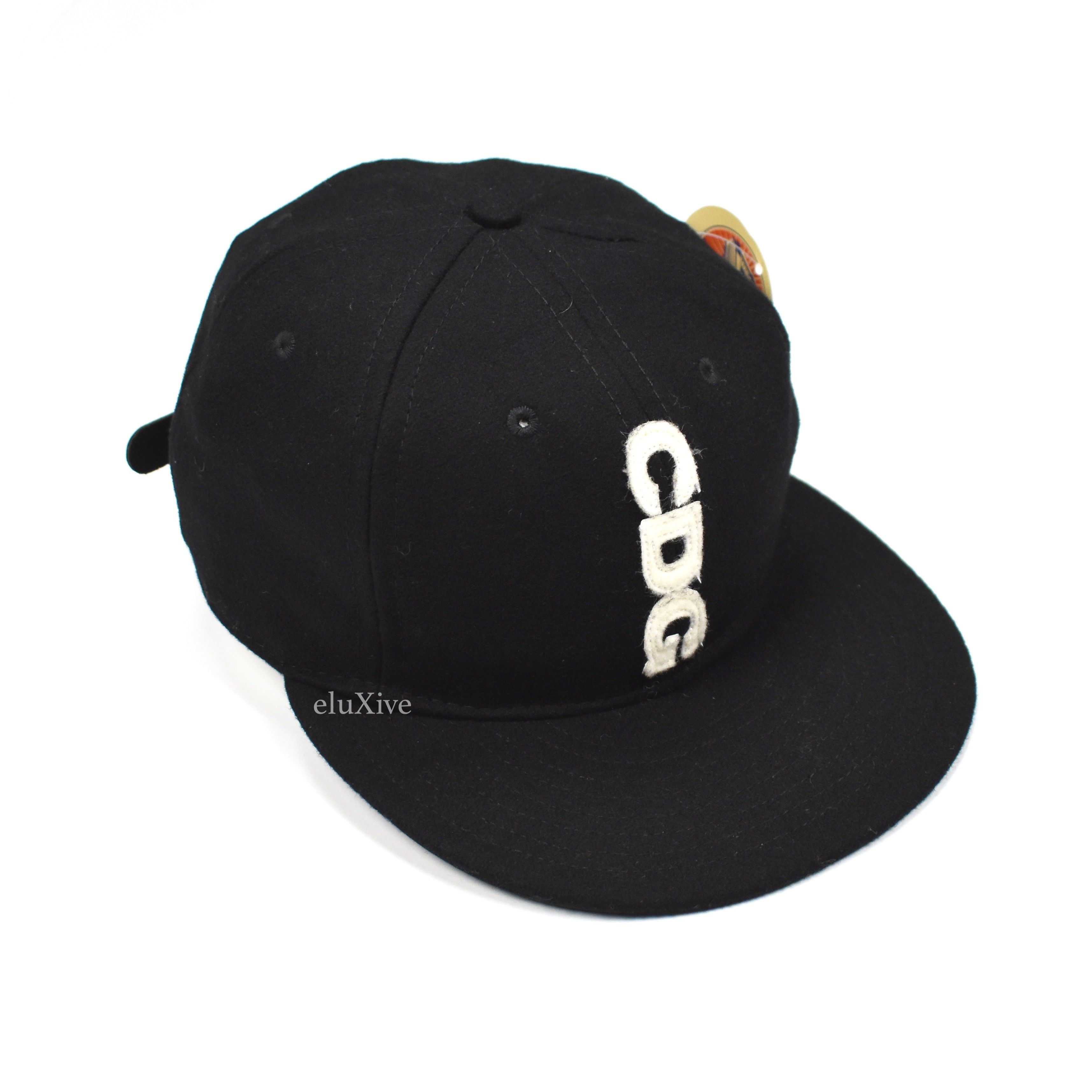 Comme des Garcons Black Wool CDG Vertical Logo Hat DS | Grailed