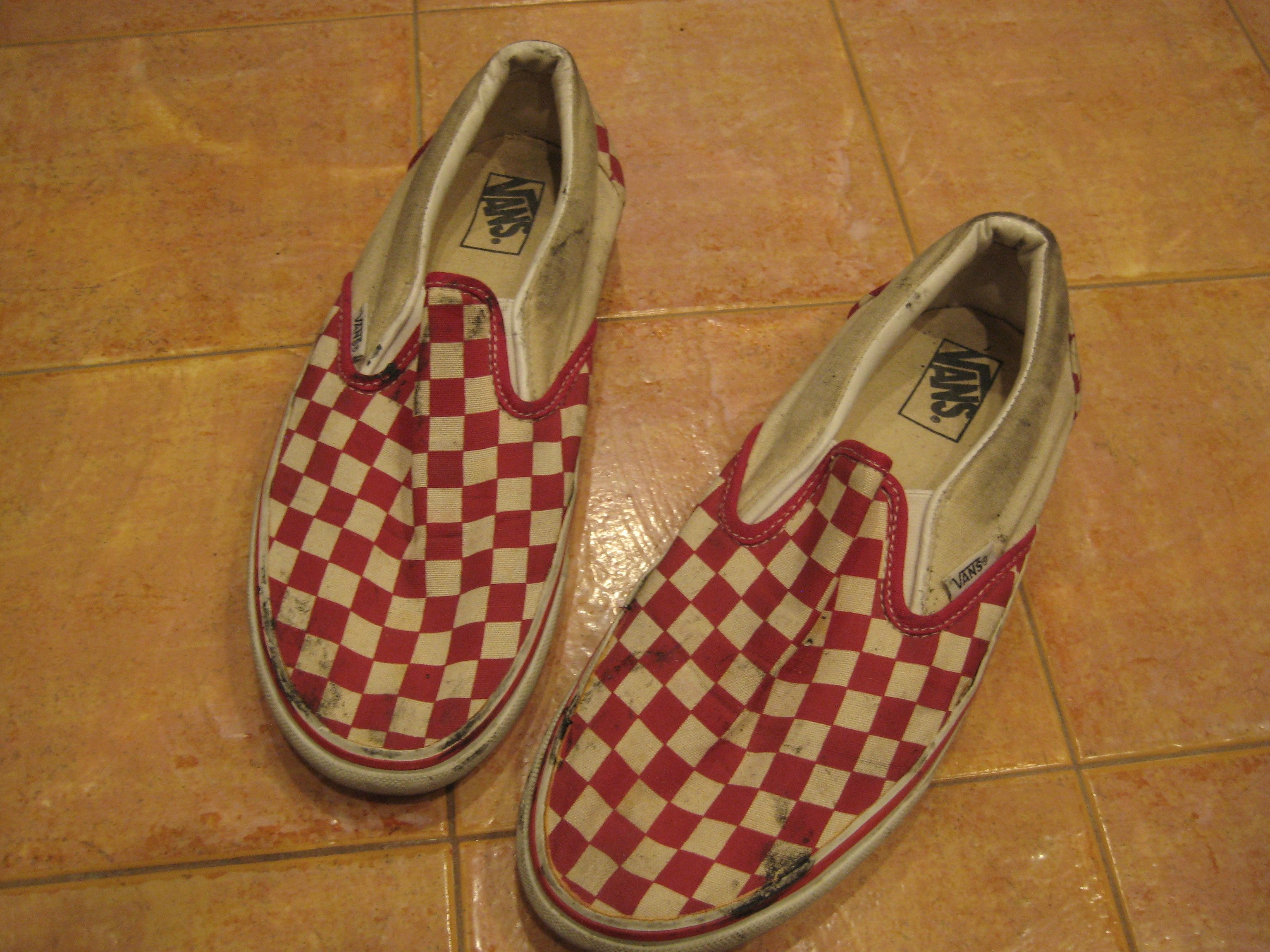 Vans Trashed and distressed Vans red checkerboard size 9 | Grailed