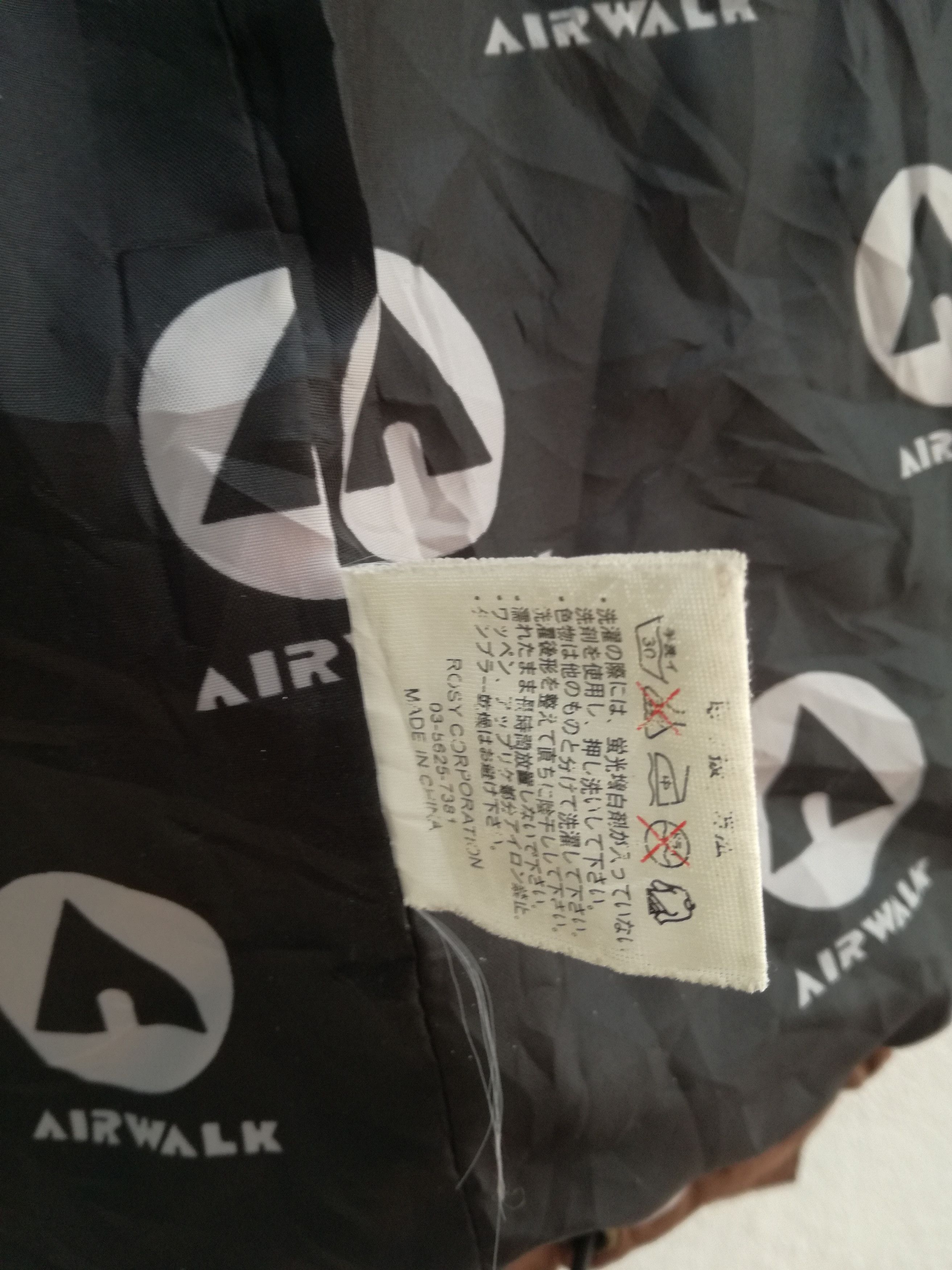Streetwear 🌠AIRWALK Reflecting Back Logo Style Puffer Jacket | Grailed