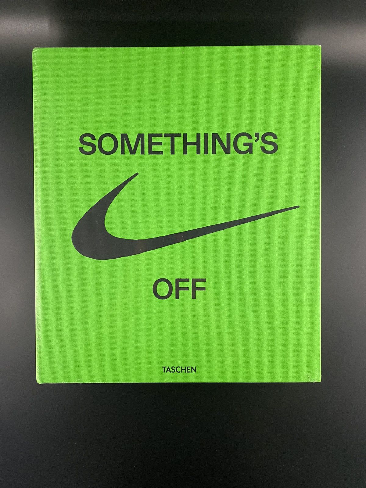 Nike × Virgil Abloh VIRGIL ABLOH x NIKE ICONS “The Ten” Something’s Off ...