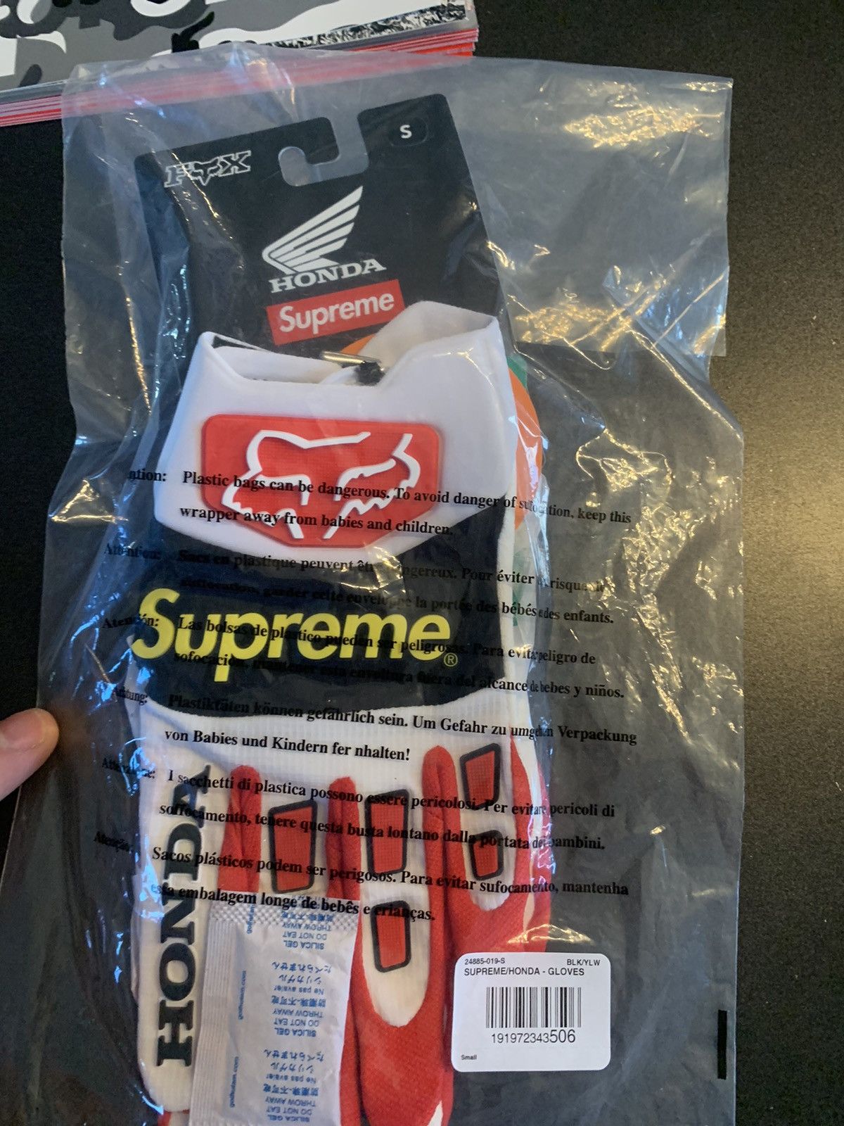 Fox Racing × Supreme Gloves | Grailed
