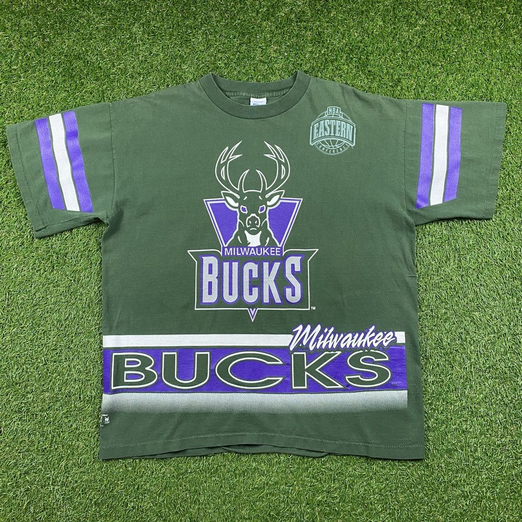 Vintage Vintage Milwaukee Bucks T-Shirt 90s All Over Print Size XL ...